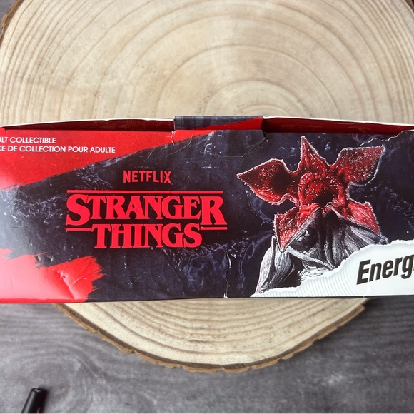 Netflix | Other | Netflix Stranger Things Demogorgon Hunting Flashlight ...